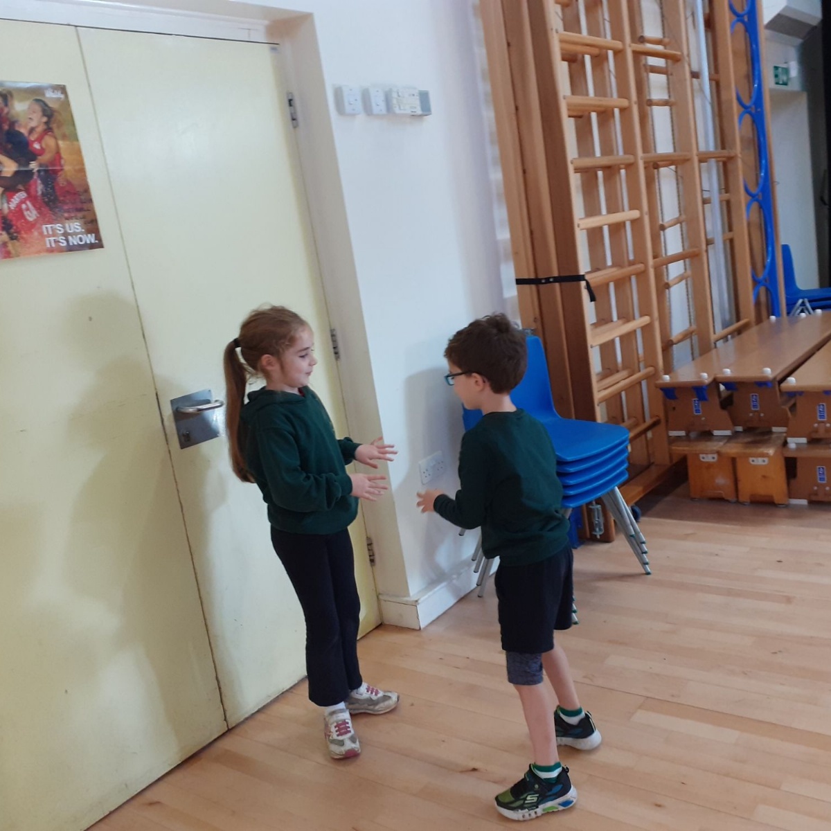 Sheen Mount Primary - Bolero dancing and apple and honey!