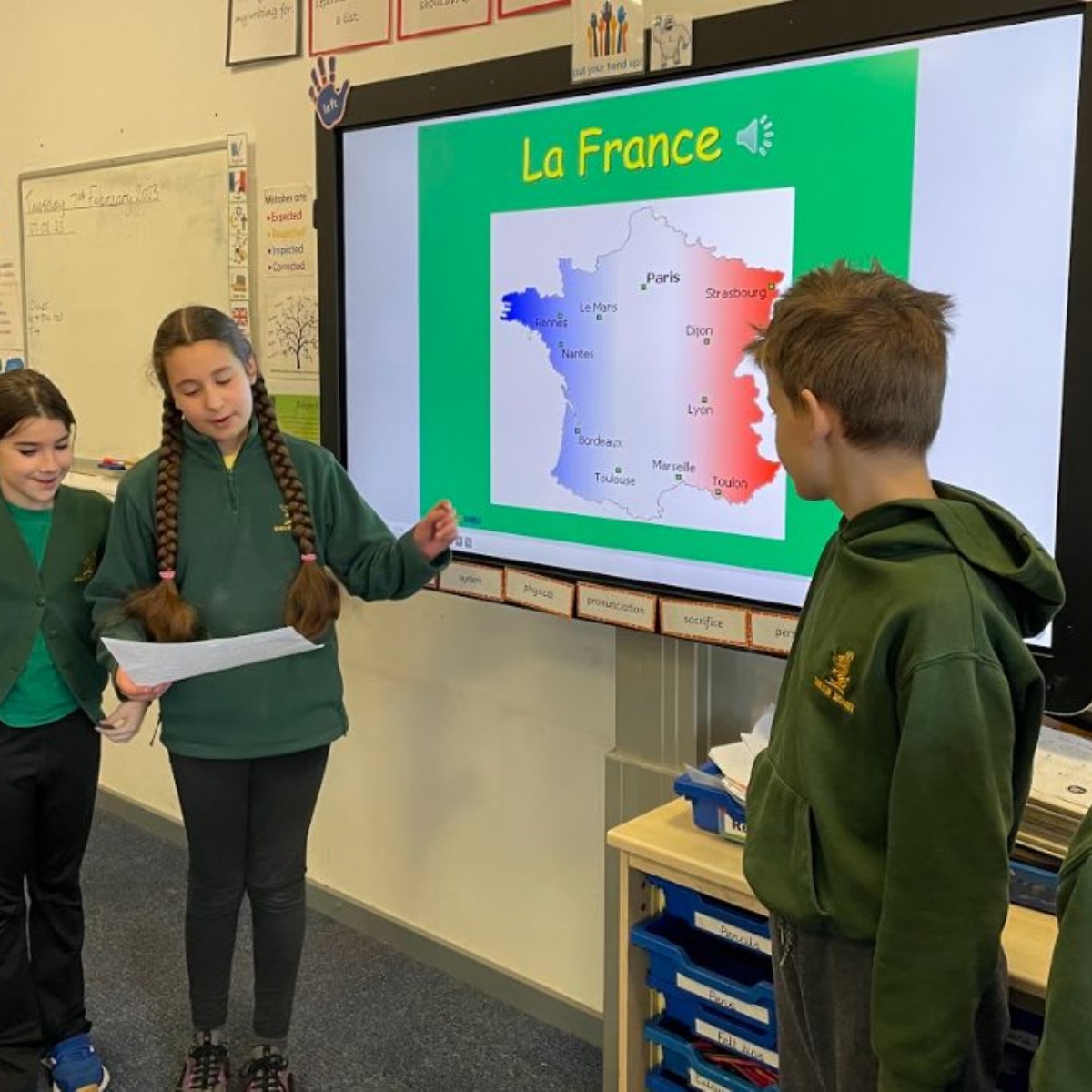 Sheen Mount Primary - What can you make a rainbow with?