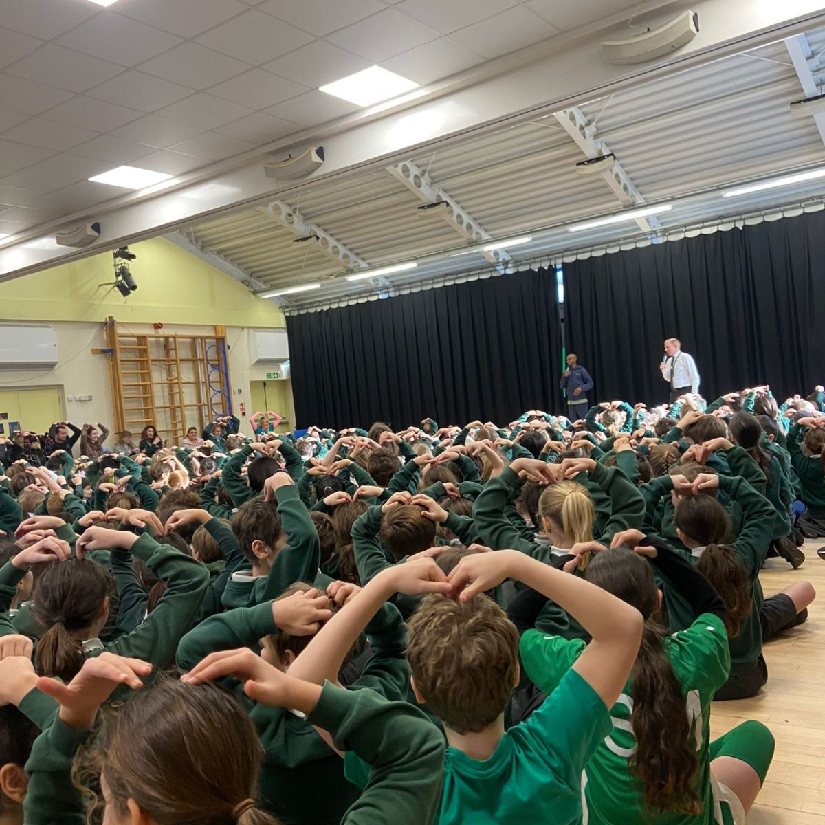 Sheen Mount Primary - That's the way to do it!